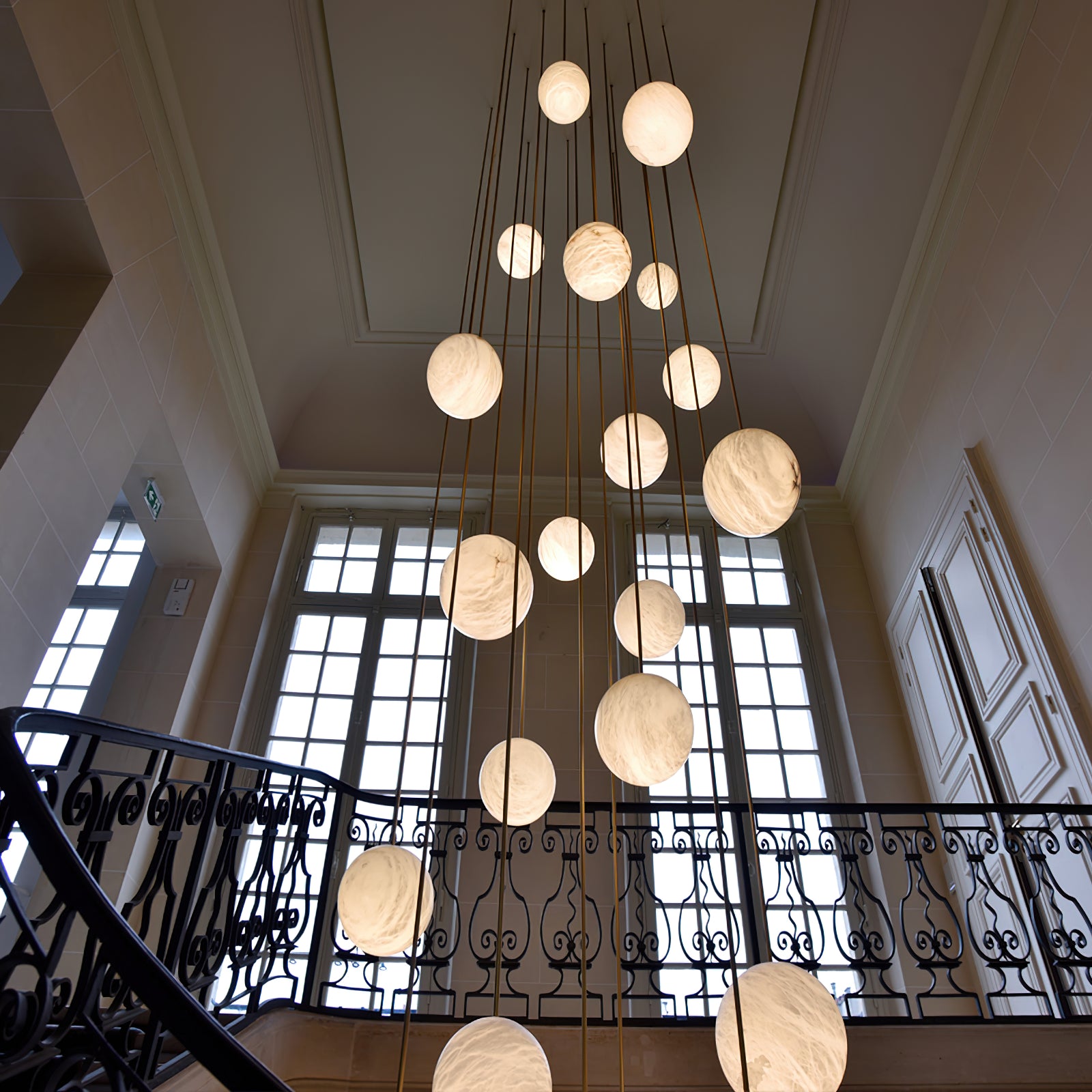Alabaster Balls Cluster Chandelier – Radilum