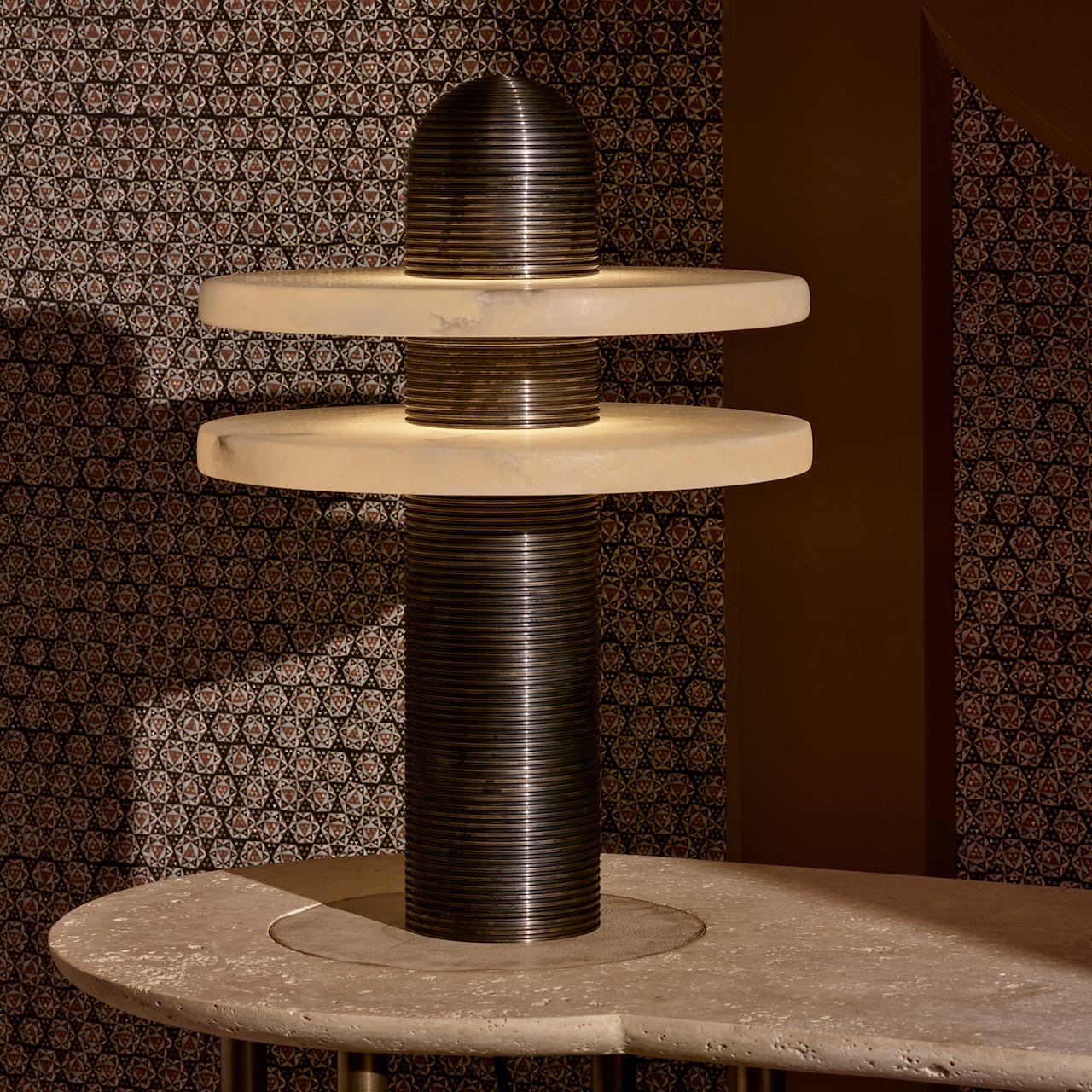 Alabaster Comet Table Lamp – Radilum