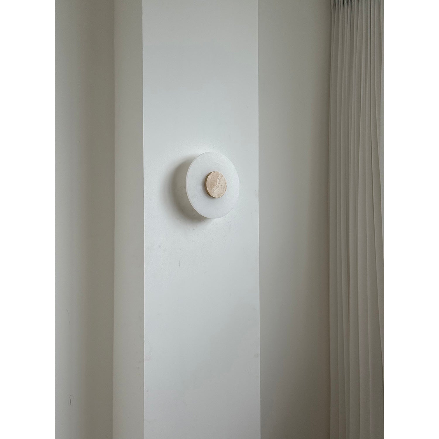 Alba Alabaster Wall Lamp – Radilum
