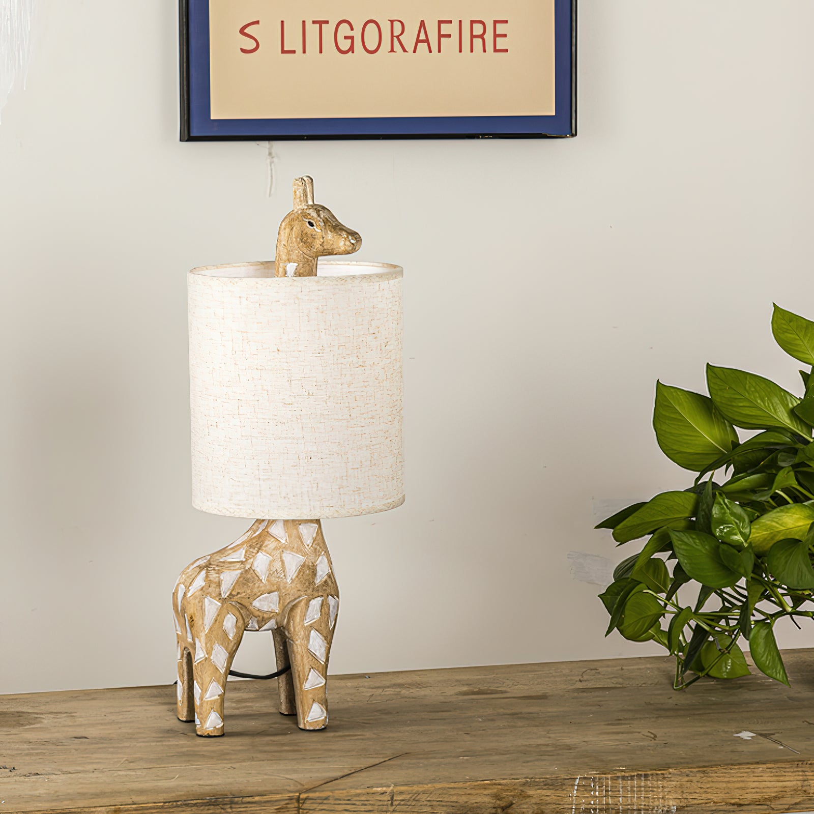 Carved Wood Animal Table Lamp – Radilum