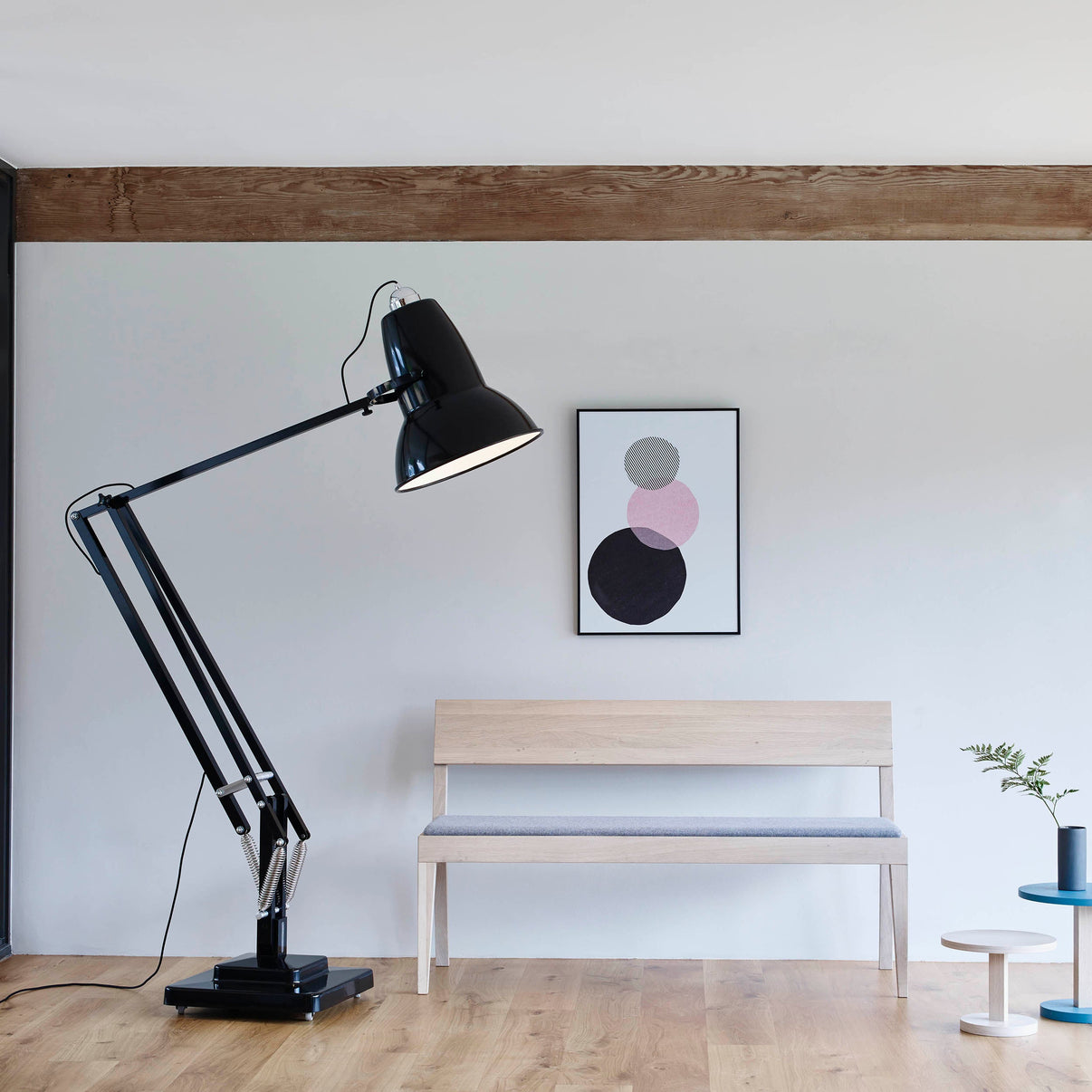 Giant Floor Lamp – Radilum