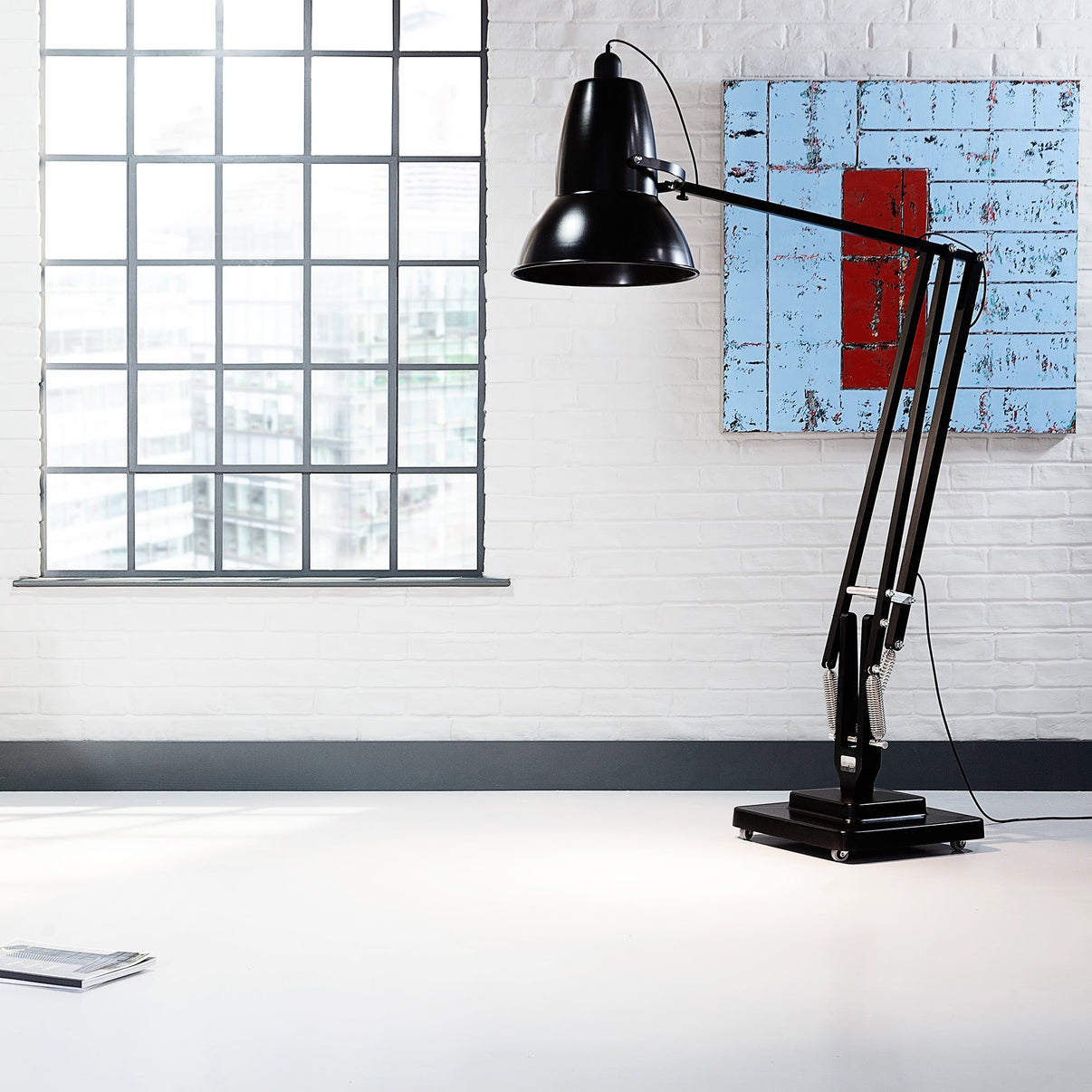Giant Floor Lamp – Radilum