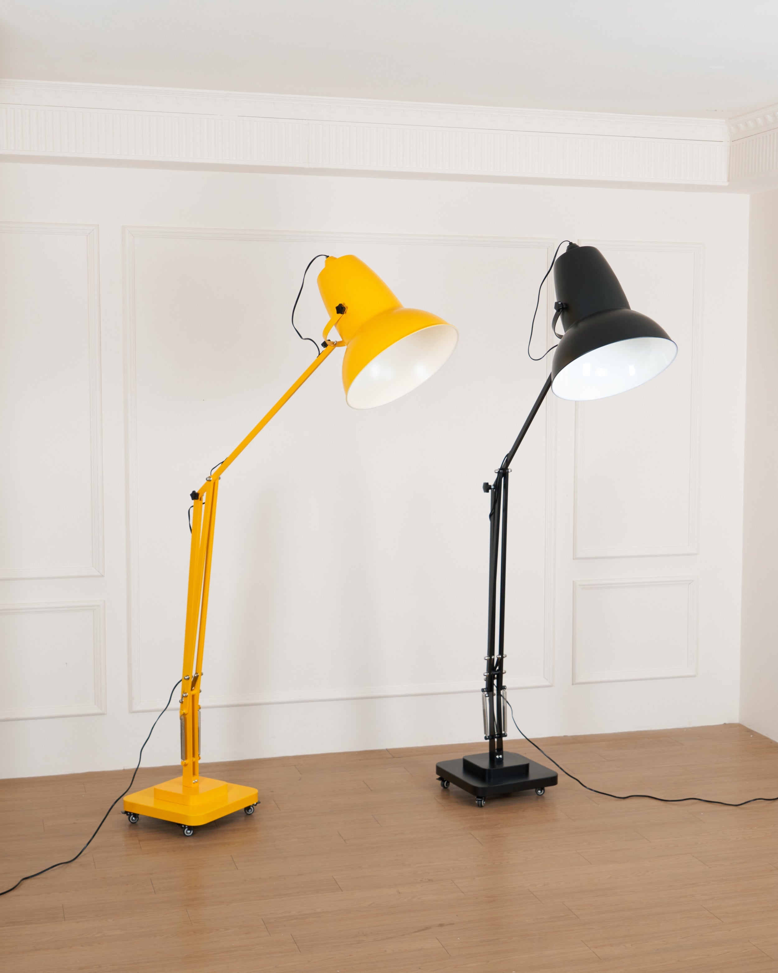Giant Floor Lamp – Radilum