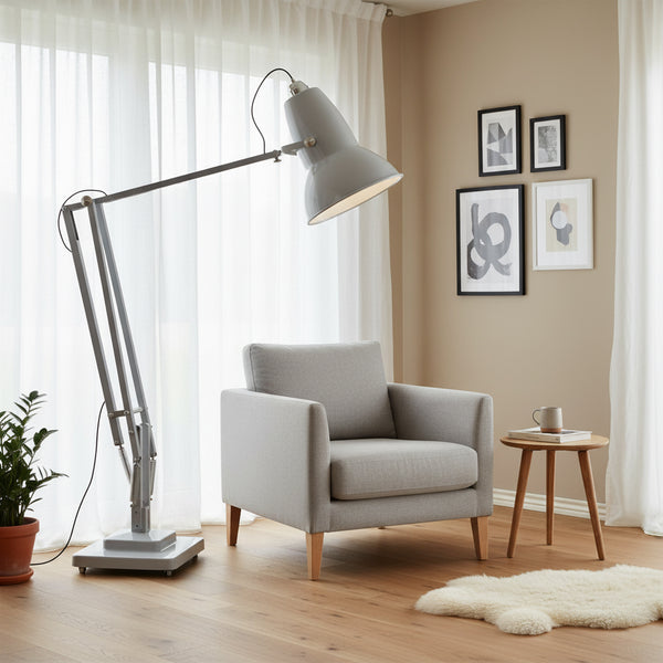 Giant Floor Lamp – Radilum