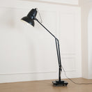 Giant Floor Lamp – Radilum