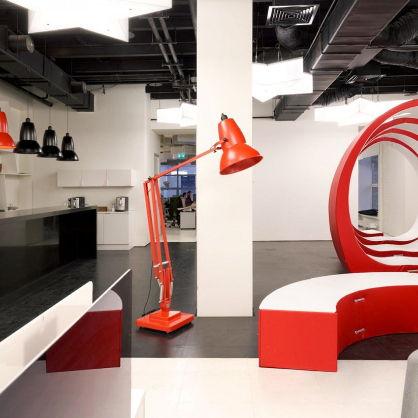 Giant Floor Lamp – Radilum