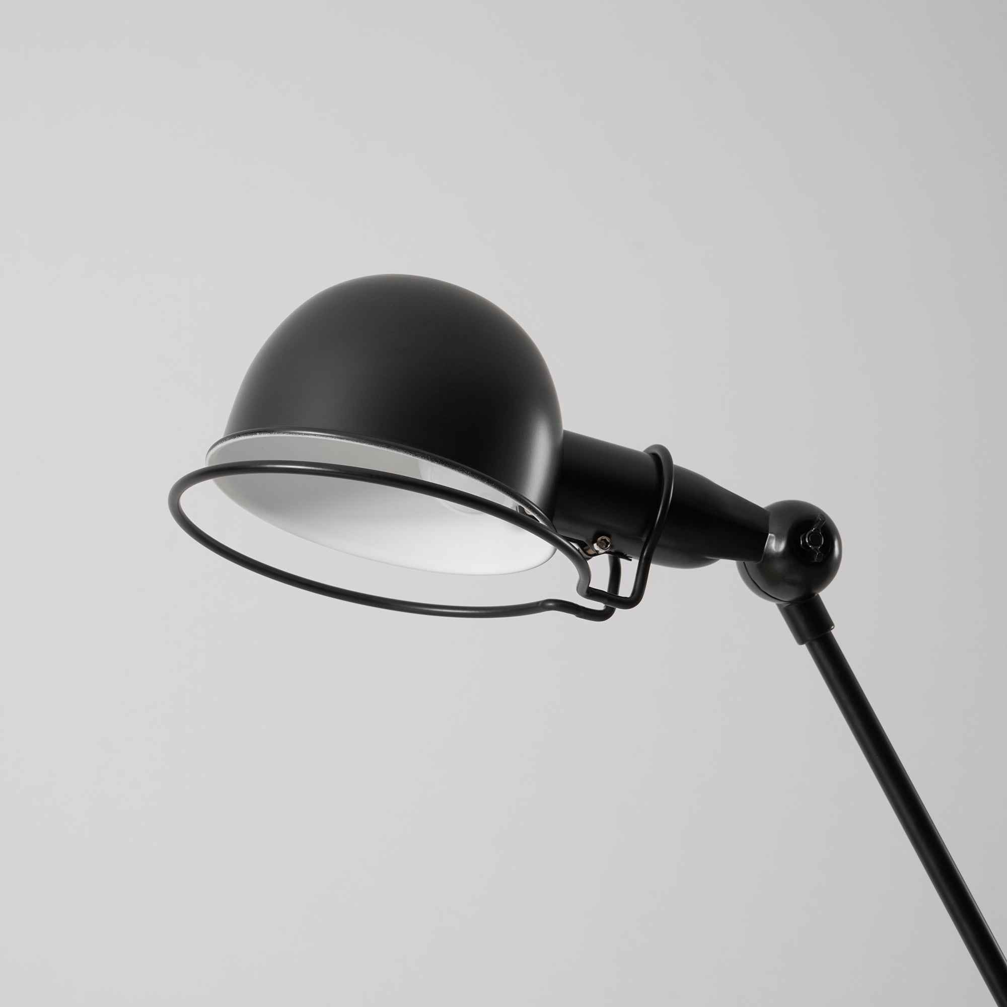 Jielde Floor Lamp – Radilum