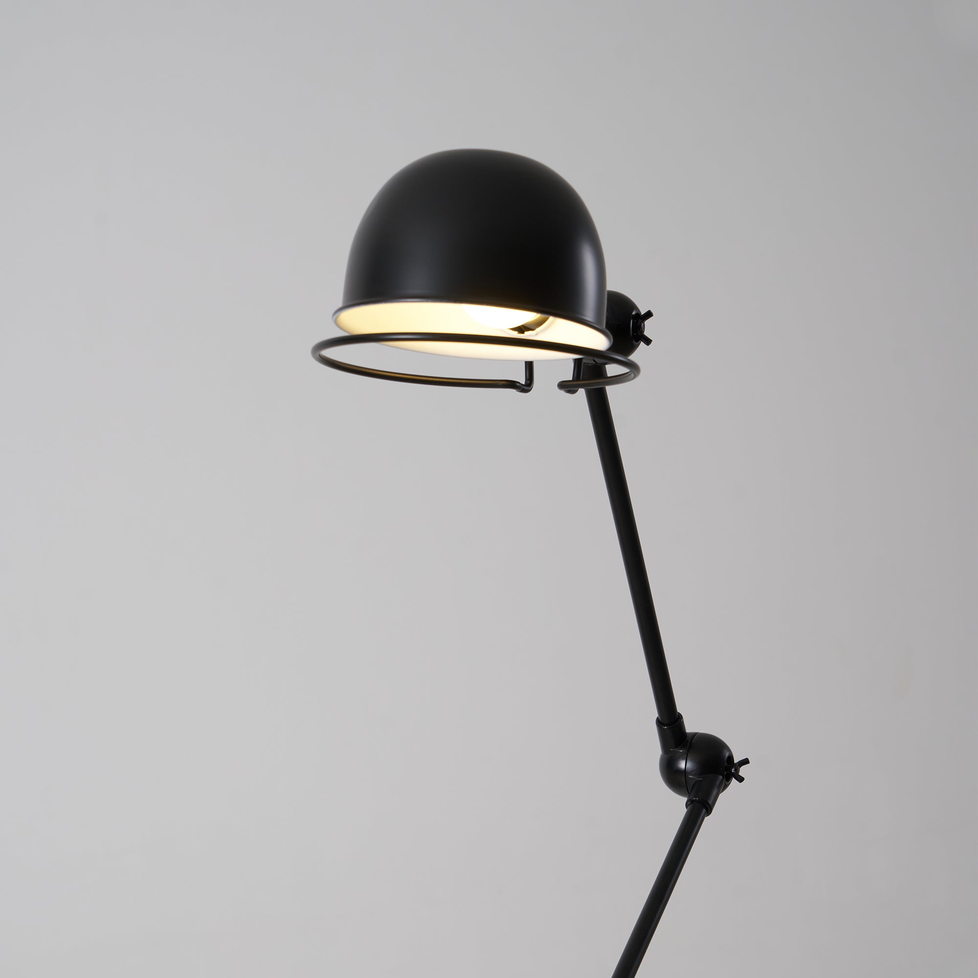 Jielde Floor Lamp – Radilum