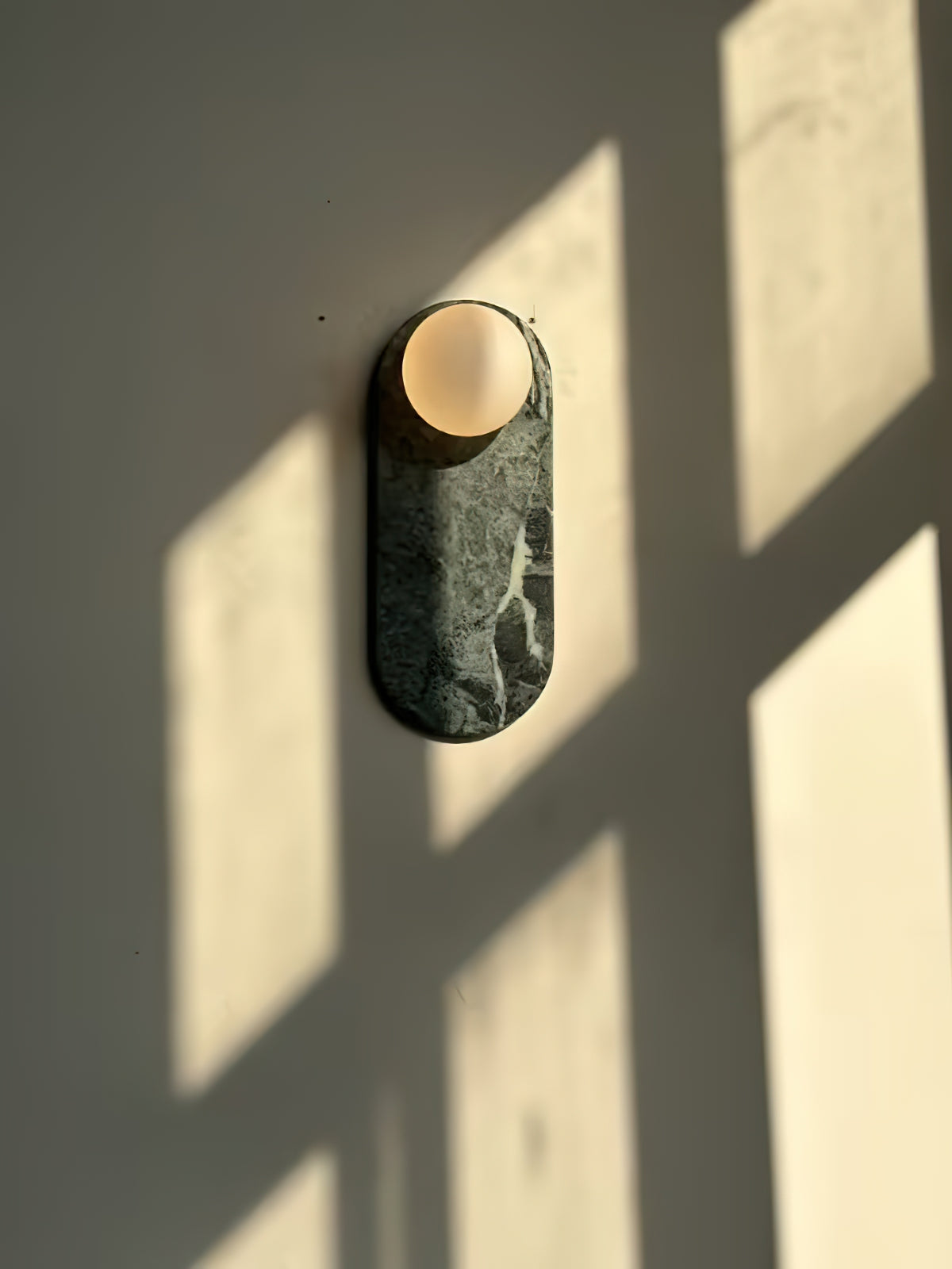 Lucie Oval Wall Lamp – Radilum