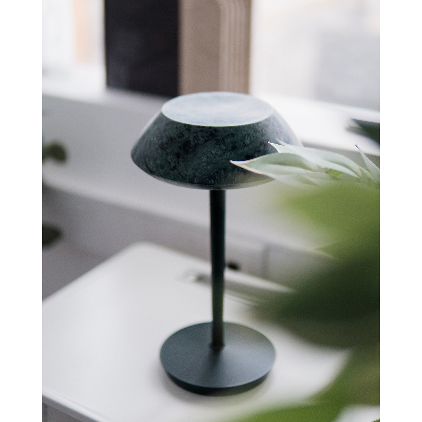 Mini Fiore Table Lamp (built-in battery) – Radilum