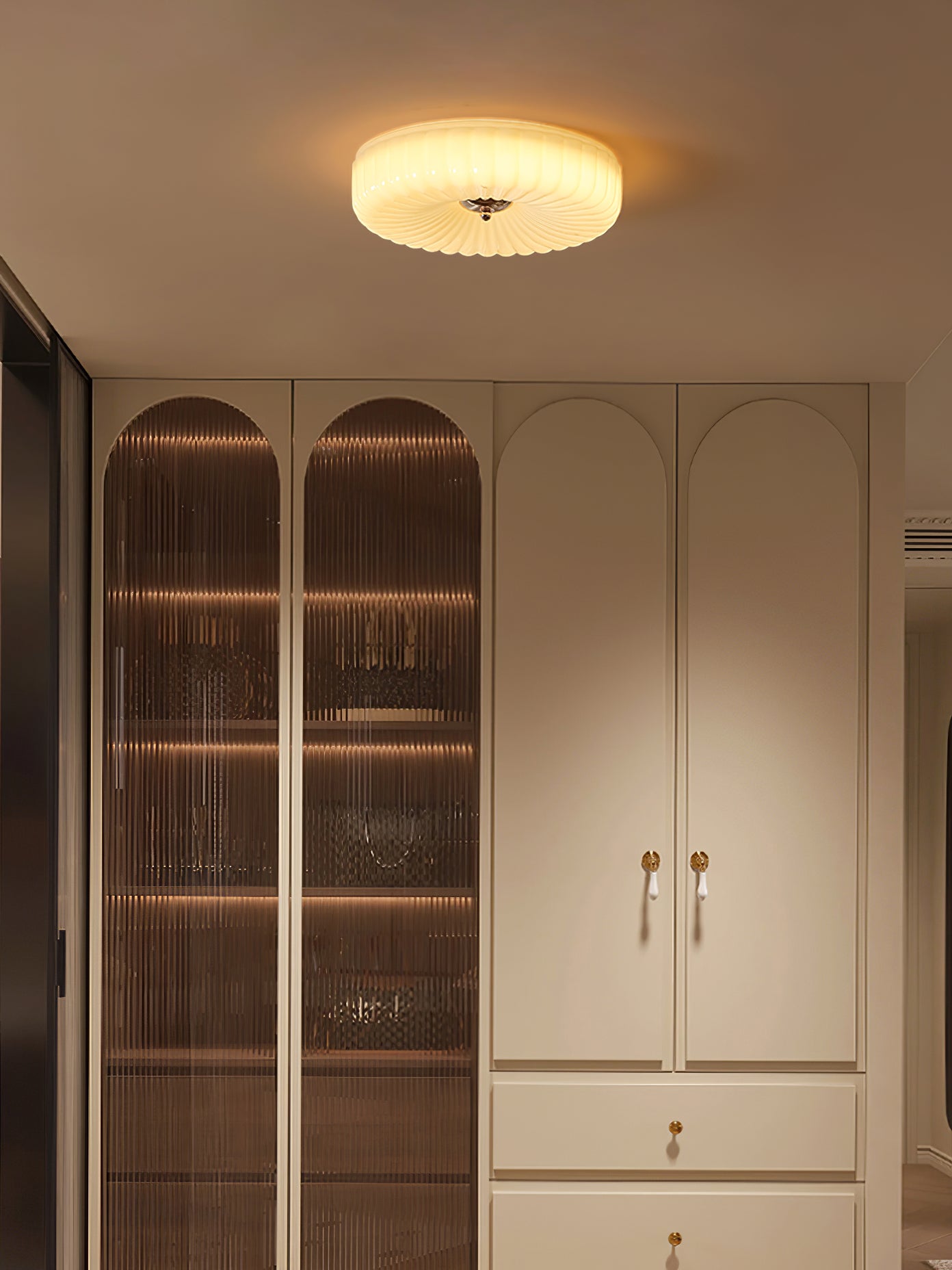 Willa Glass Flush Mount Ceiling Light – Radilum